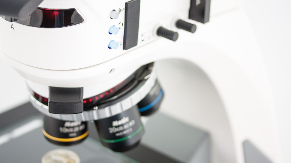 Motic Panthera Microscopes - Meyer Instruments